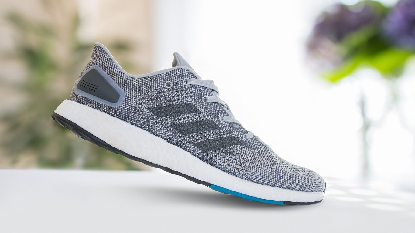 Cara Merawat Sepatu Berbahan Mesh, Panduan Lengkap untuk Pemeliharaan ...